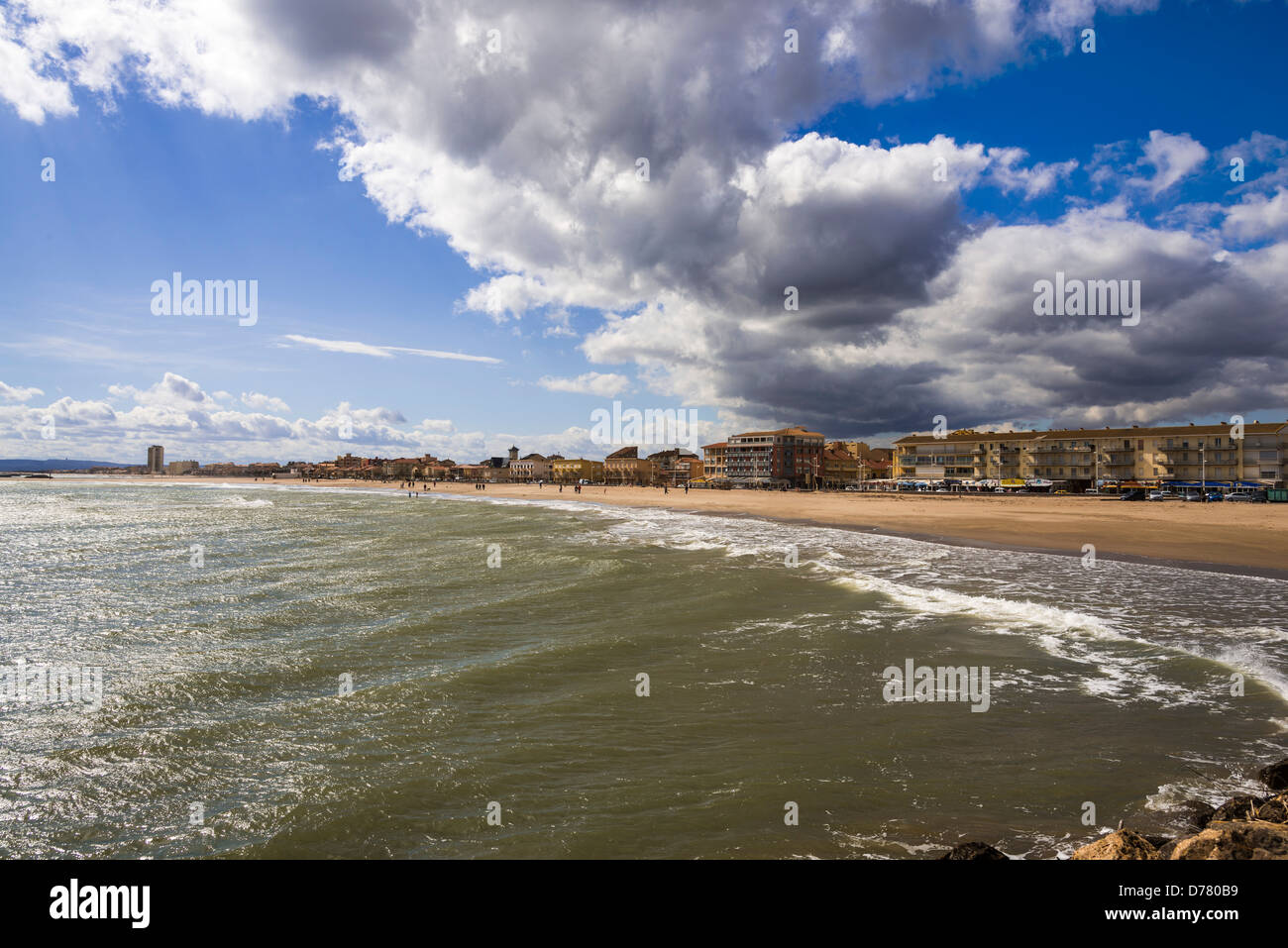 Valras plage sea beach hi-res stock photography and images - Alamy
