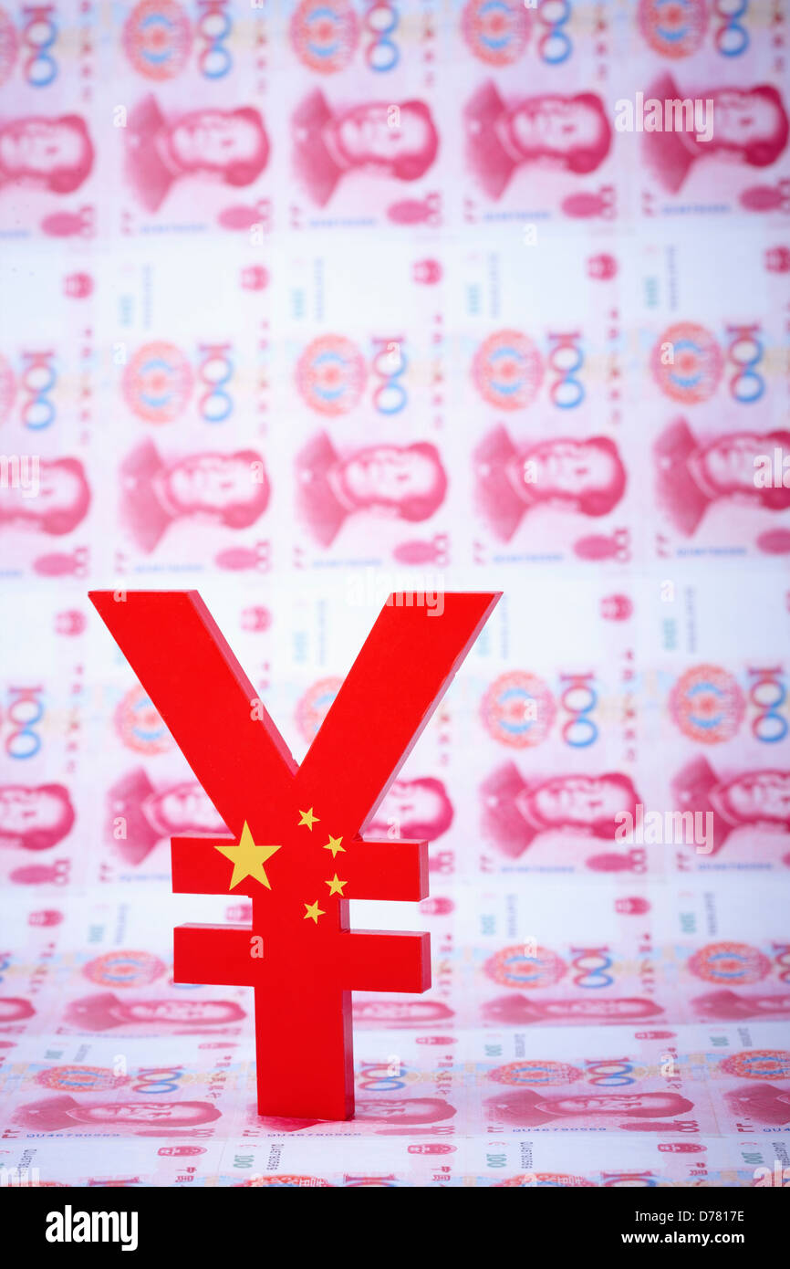 symbol of Yuan with a background of 100 Yuan Stock Photo - Alamy