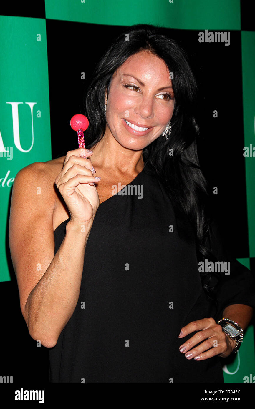 Danielle staub hosts at chateau hi-res stock photography and images - Alamy