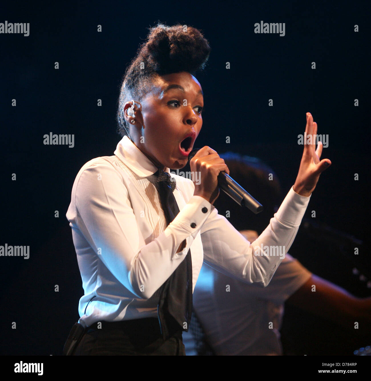 Janelle Monae North Sea Jazz festival in Rotterdam Day 1 Rotterdam ...