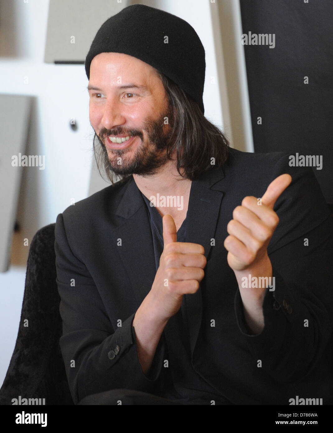 Keanu reeves at a book signing at waterstones hi-res stock photography ...