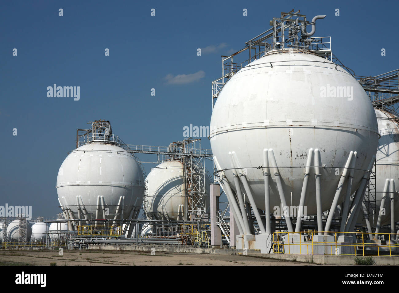 tanks in oil refinery factory Stock Photo - Alamy