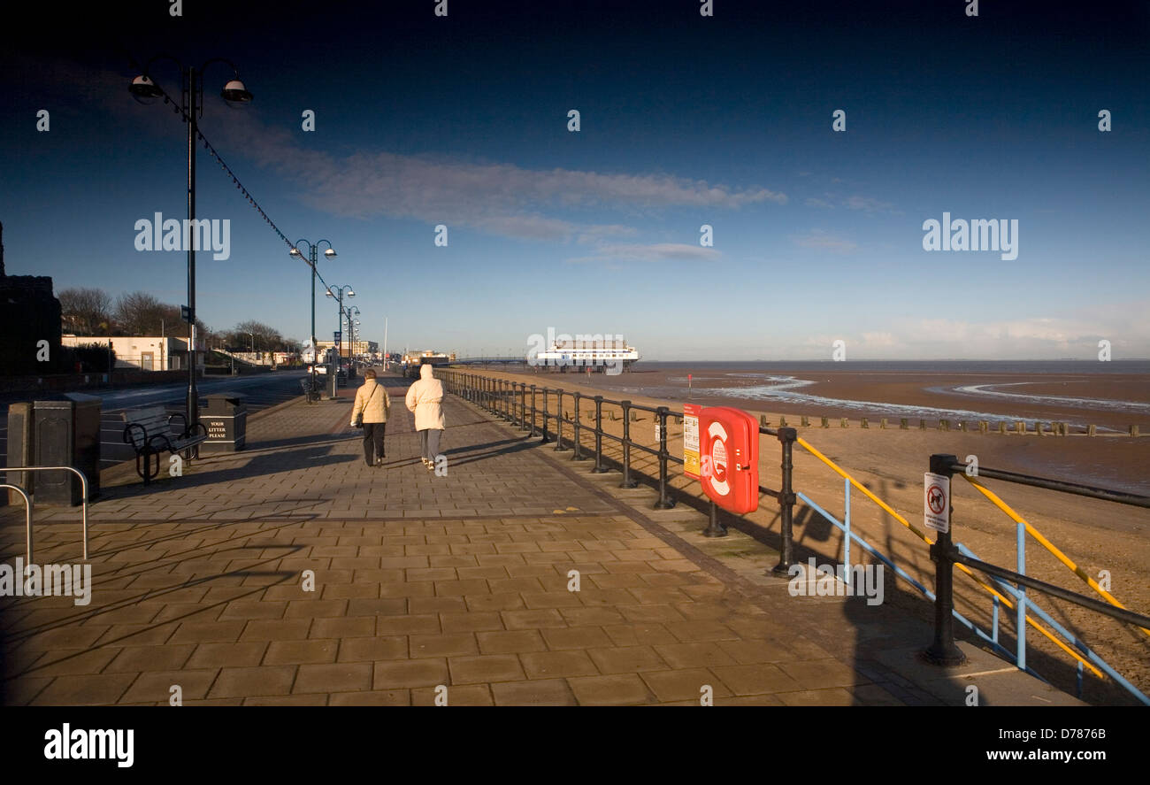 Cleethorpes promenade hi-res stock photography and images - Alamy