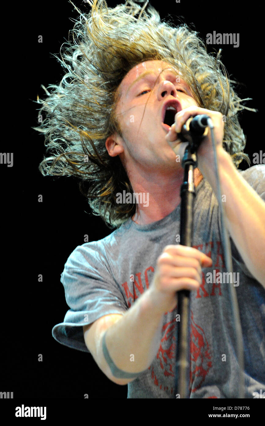Matthew Shultz Cage The Elephant performs on stage at the Molson ...