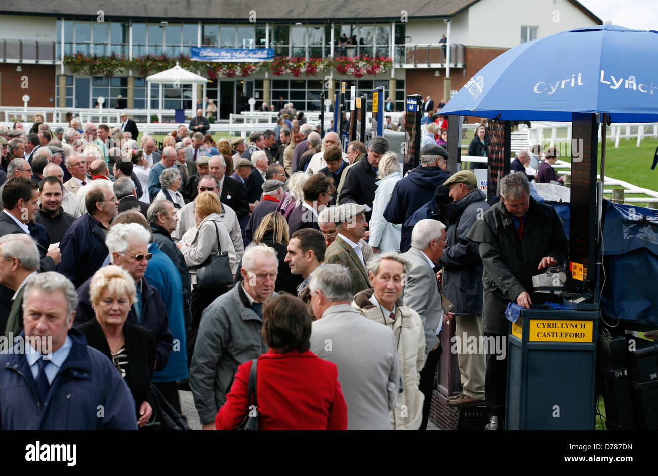 Horse racing beverley racecourse hi-res stock photography and images ...