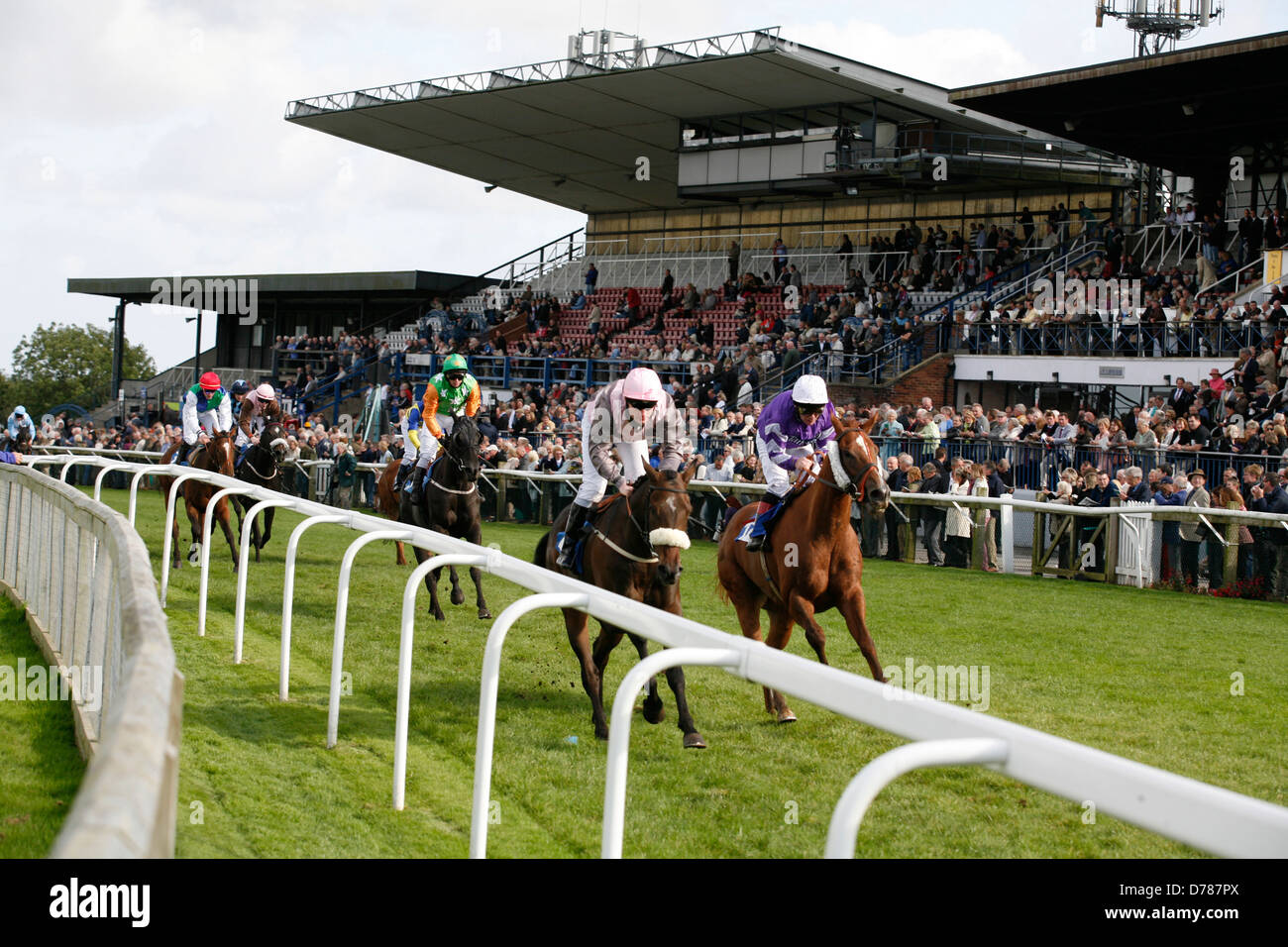 Beverley racecourse hi-res stock photography and images - Alamy
