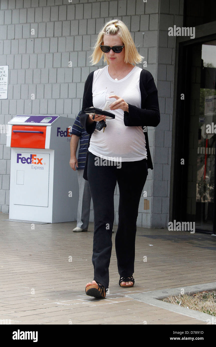 January jones pregnant hi-res stock photography and images - Alamy