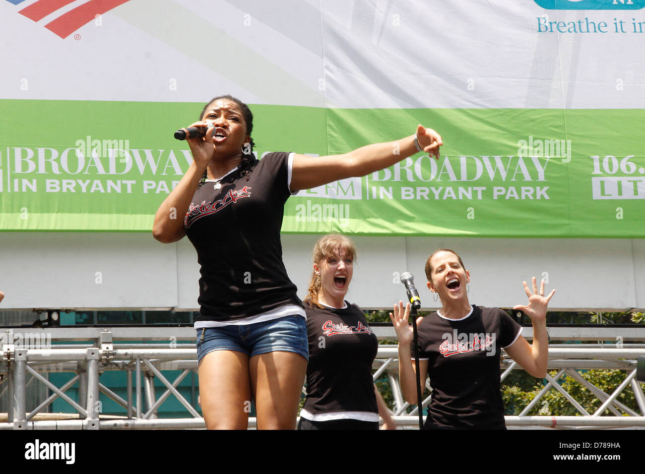 Rashidra Scott and the cast of the Broadway muscial 'Sister Act ...