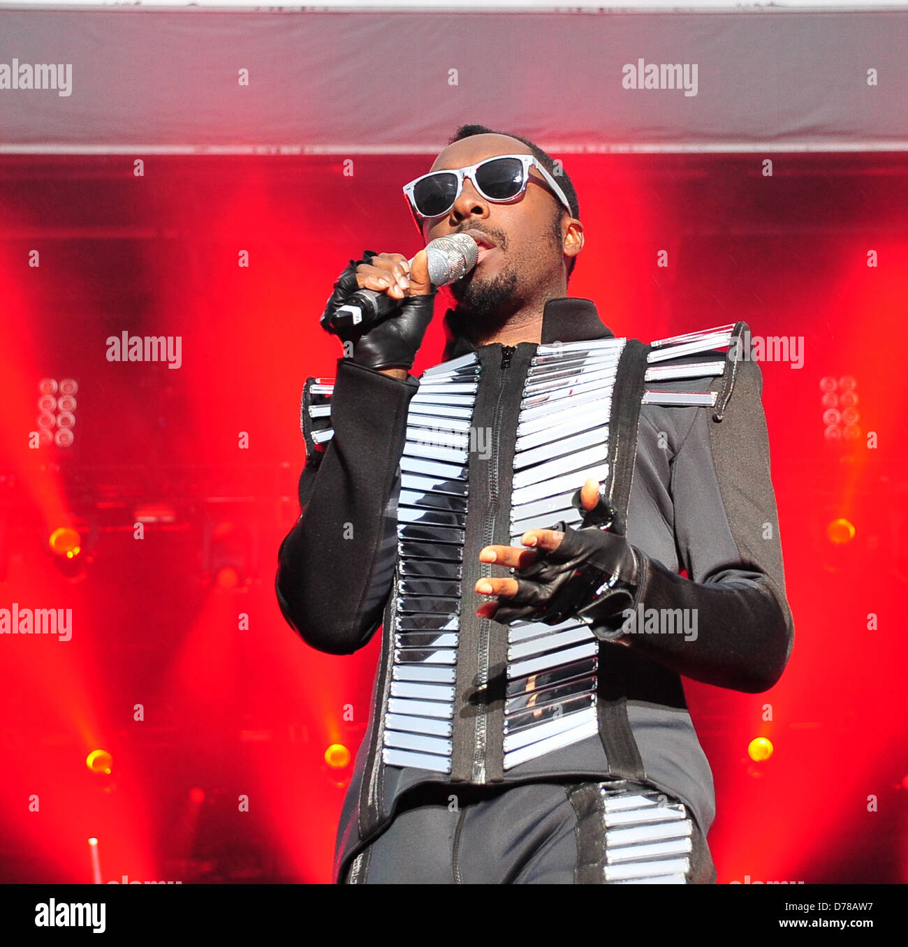 will.i.am The Black Eyed Peas perform in concert at Alton Towers ...