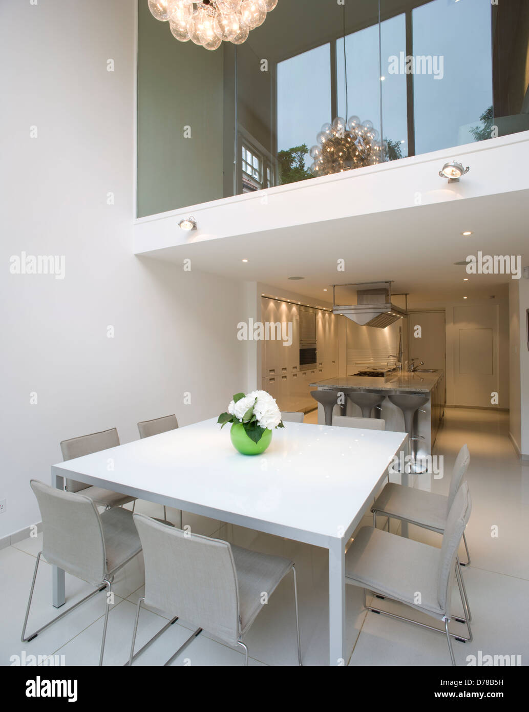 Kitchen dining room Stock Photo - Alamy