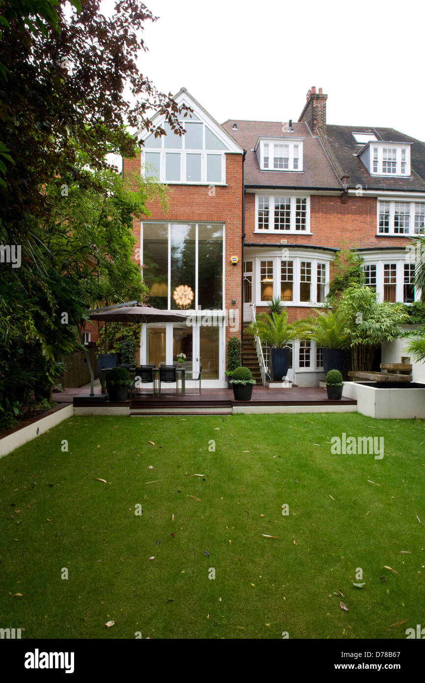 Edwardian house and garden hi-res stock photography and images - Alamy