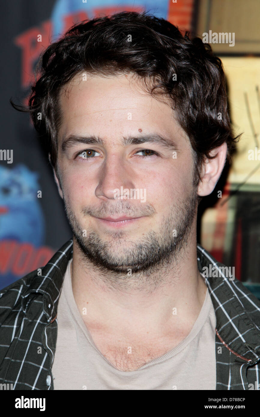 Michael Angarano Beard