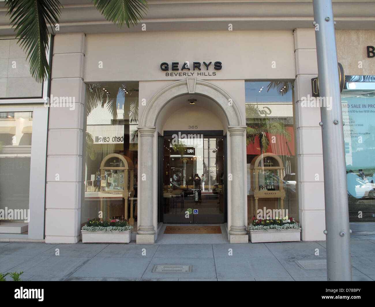 Gearys Beverly Hills Flagship Store