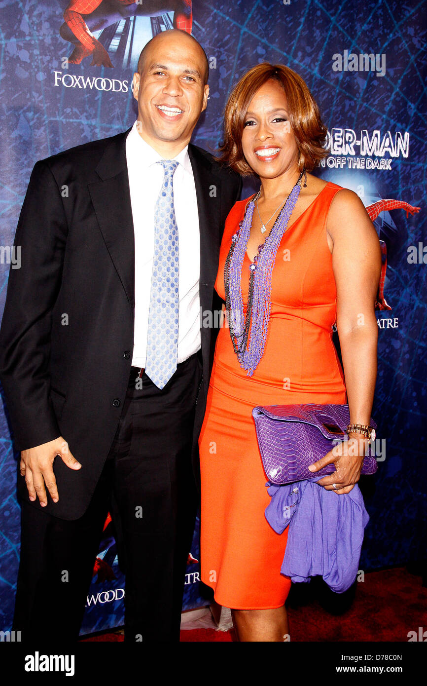 Cory Booker and Gayle King Opening night of the Broadway musical ...