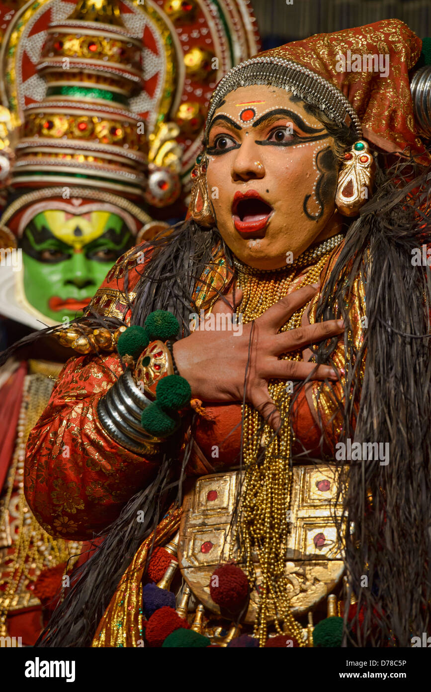Kathakali dance hi-res stock photography and images - Alamy