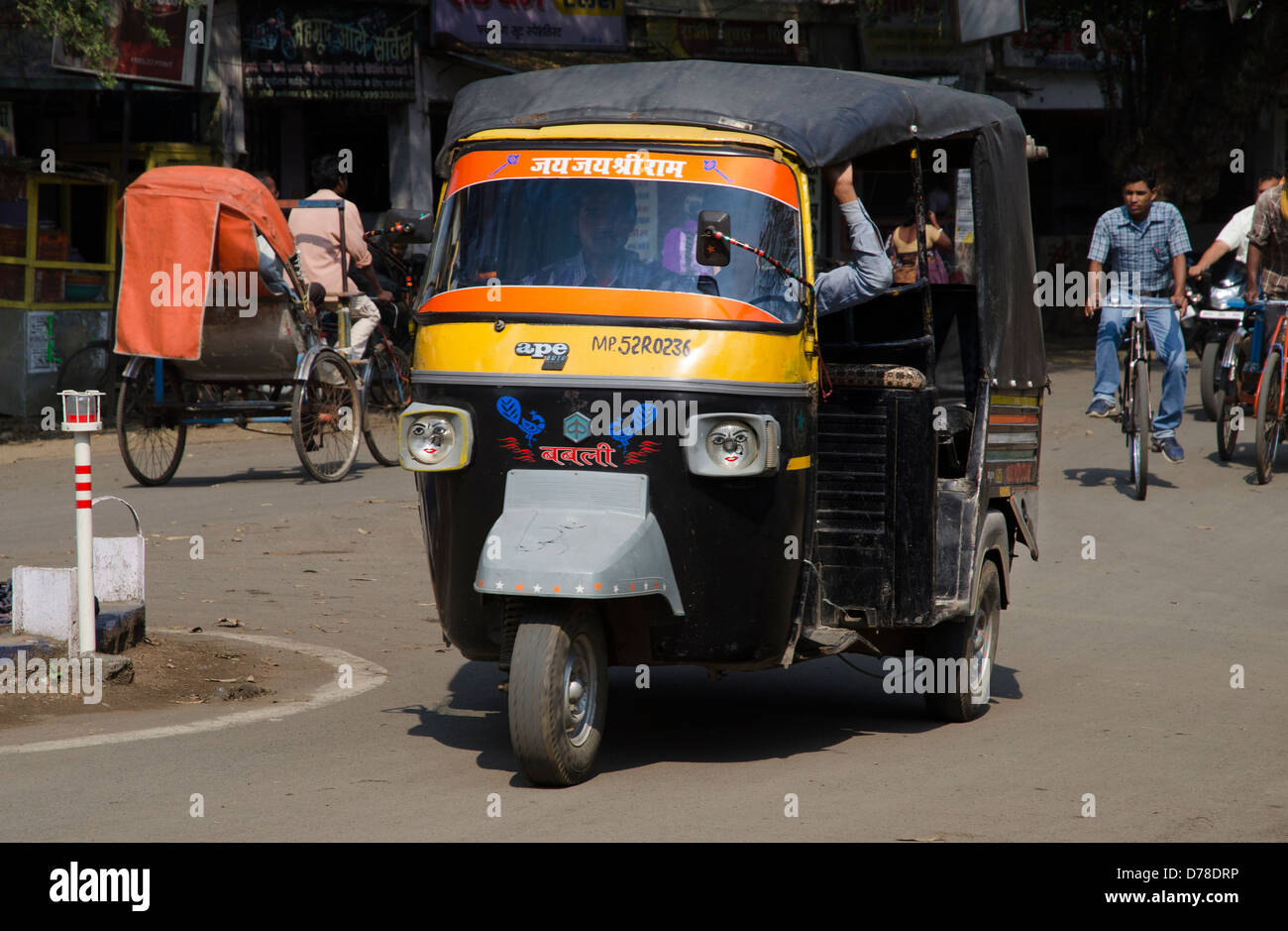 Auto rickshaw or tuk tuk hi-res stock photography and images - Alamy