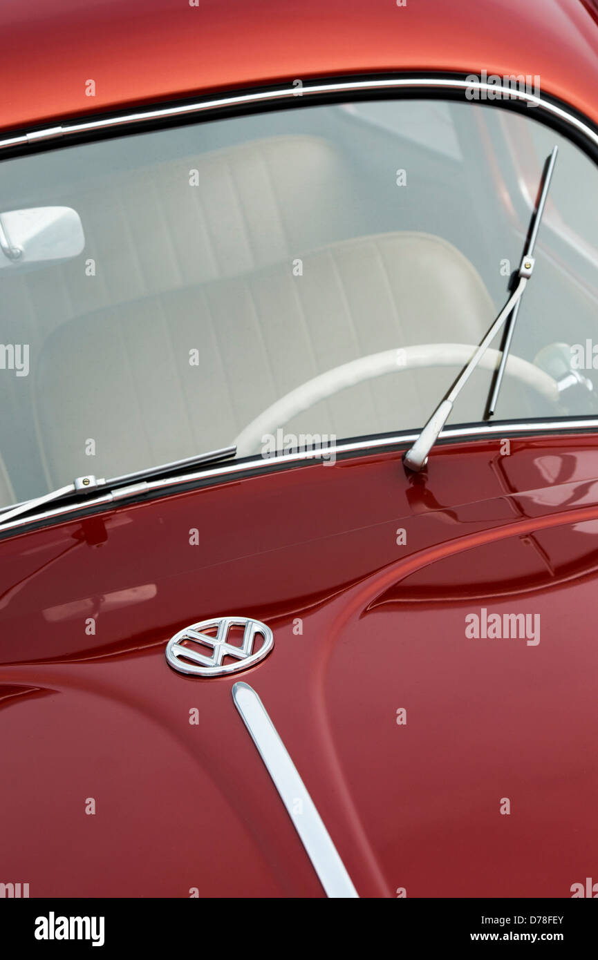 Volkswagen beetle red vintage hi-res stock photography and images - Alamy