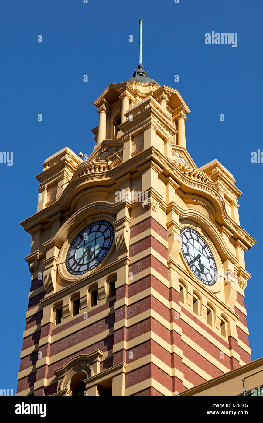 Flinders street station clock tower hi-res stock photography and images ...