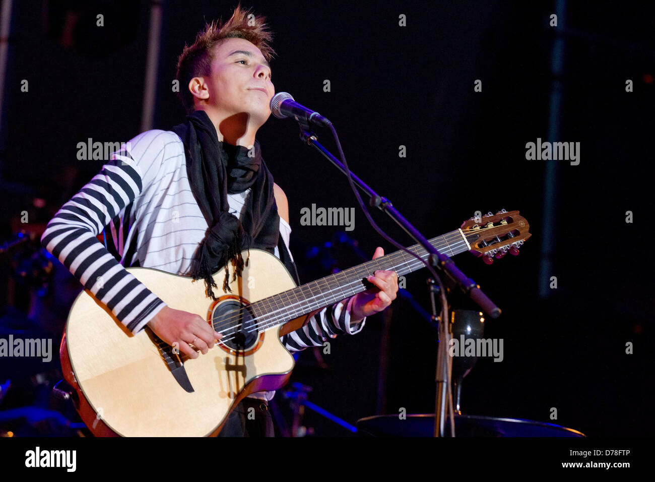 Maria Gadu performing live at 3rd and last day of Festival Delta Tejo ...