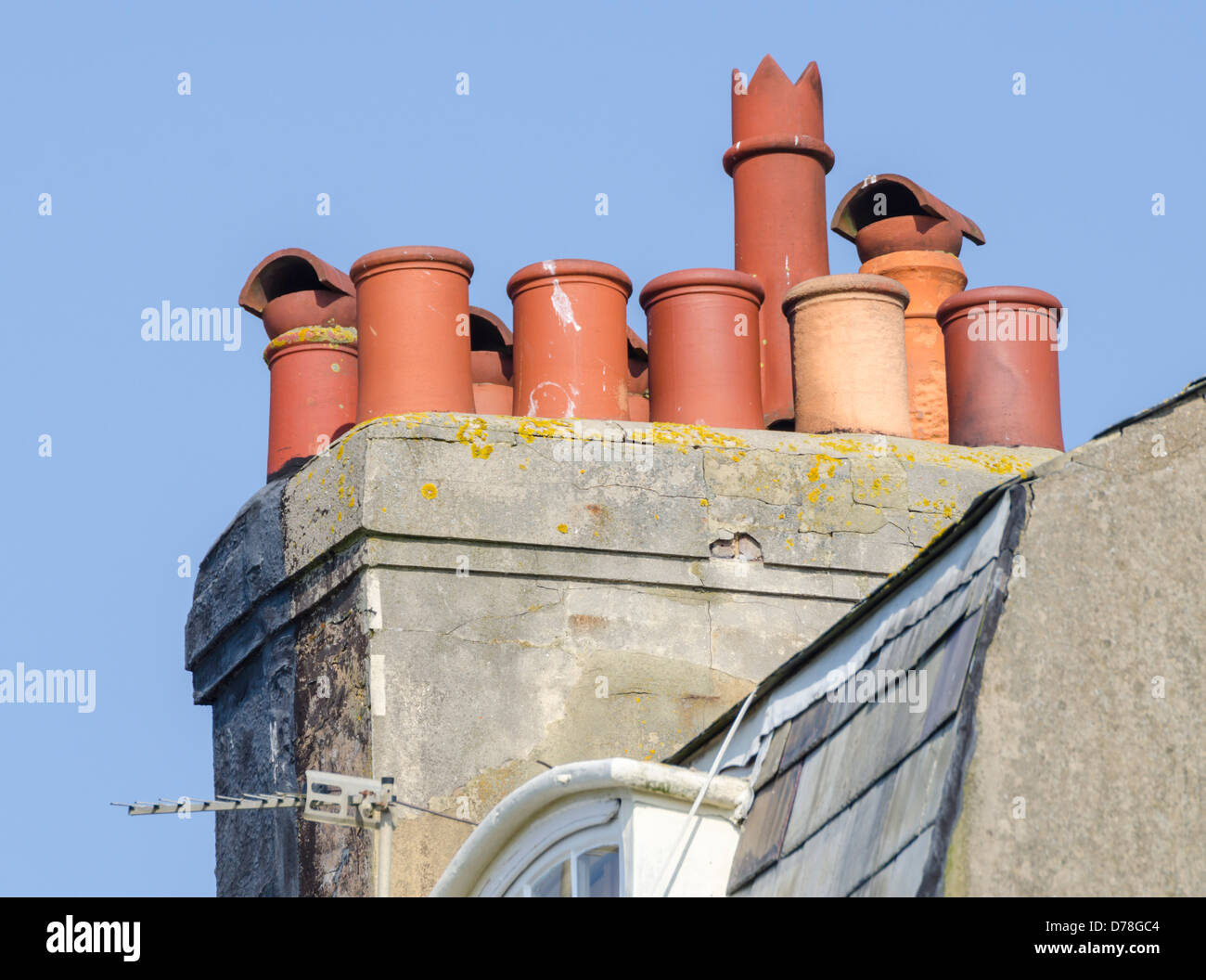 Old chimney pots hi-res stock photography and images - Alamy