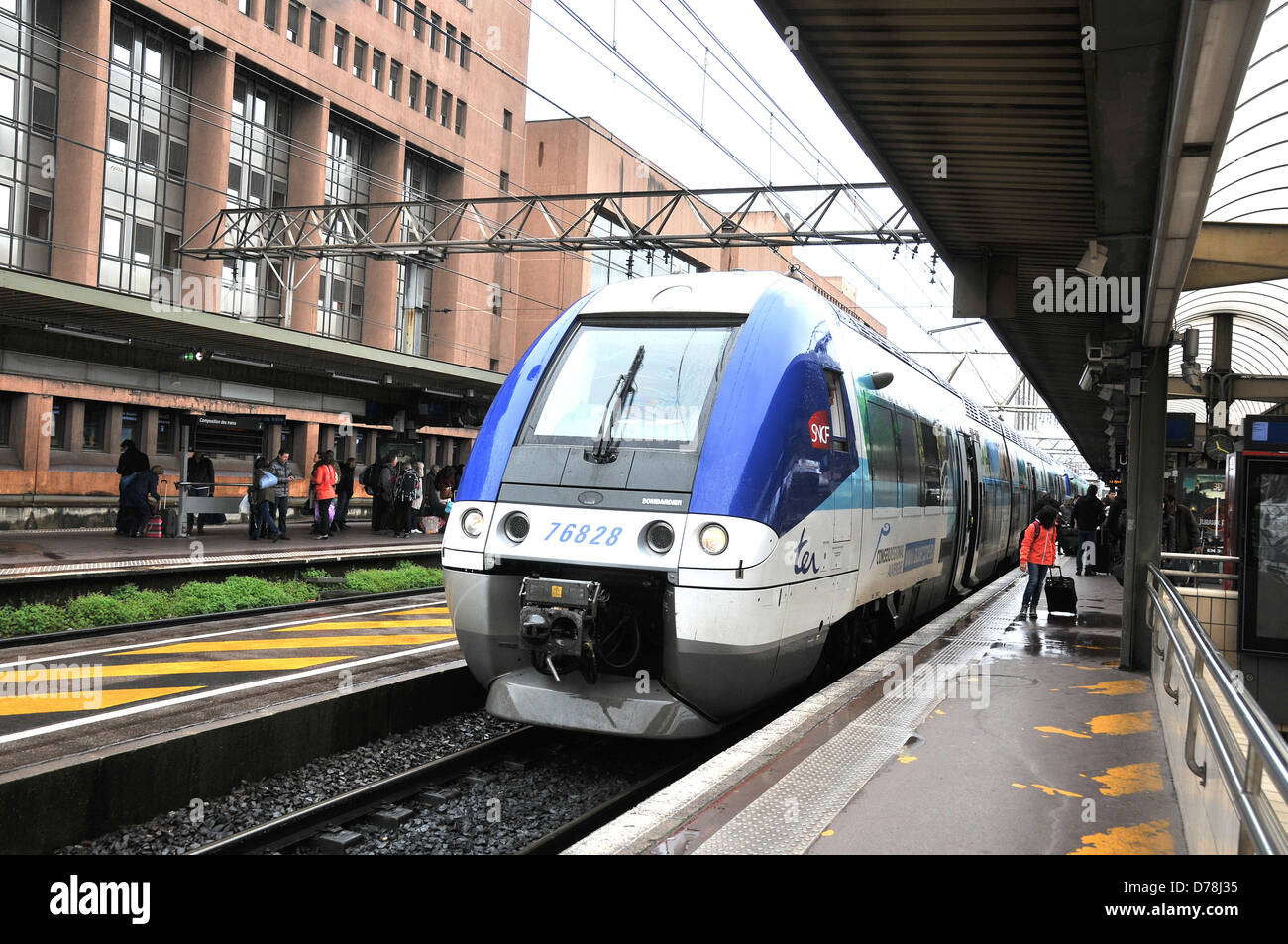 French sncf ter regional train hi-res stock photography and images - Alamy