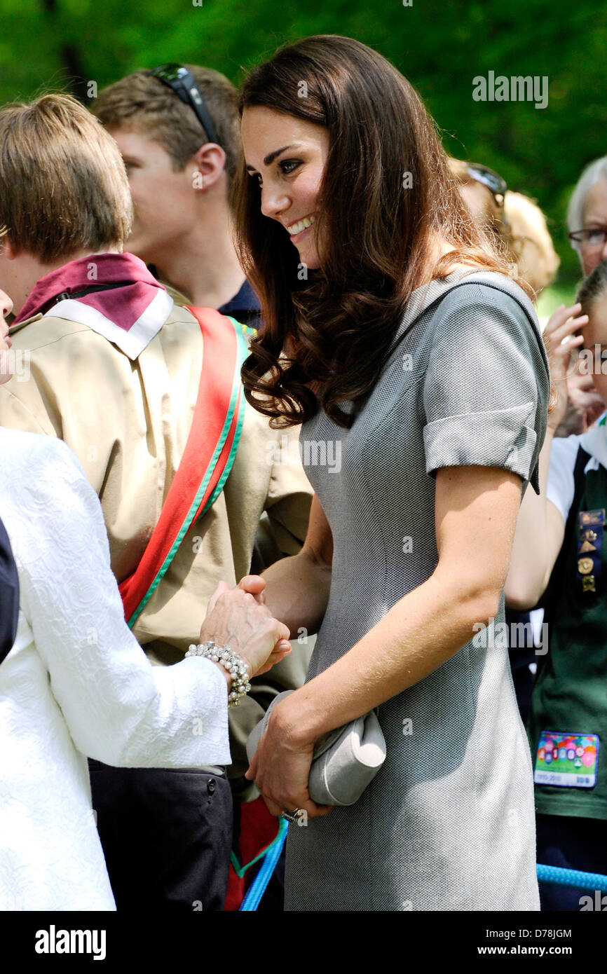 Catherine, Duchess of Cambridge aka Kate Middleton Tree Planting ...