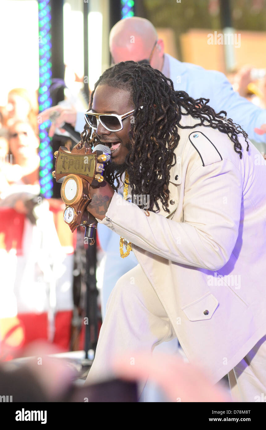 T-Pain performing at the Toyota Concert Series at the 'Today' show in ...