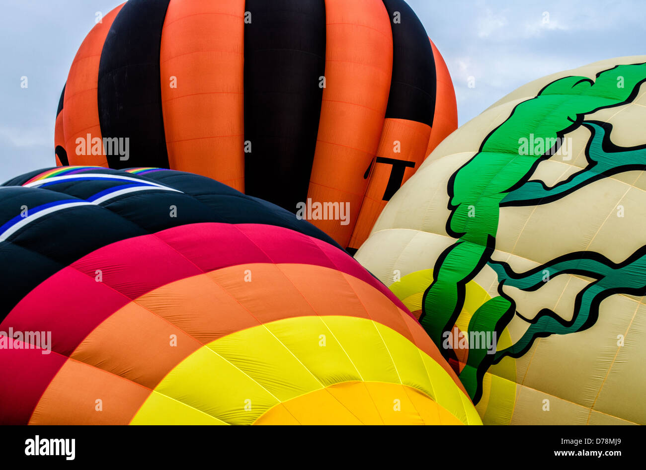 Inflating hot air baloon hi-res stock photography and images - Alamy