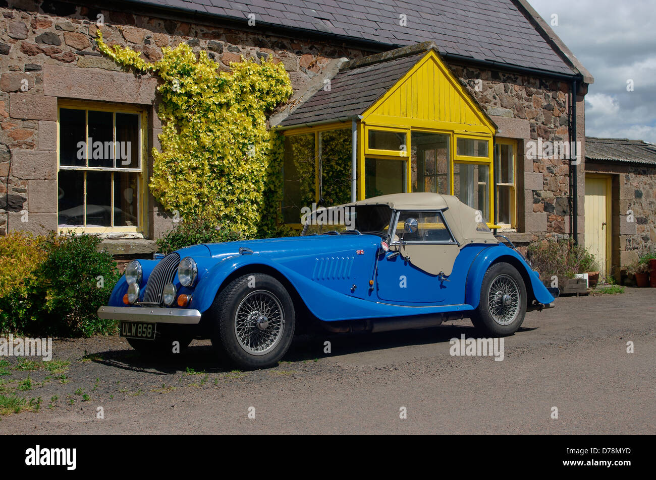 Two seater vintage car hi-res stock photography and images - Alamy