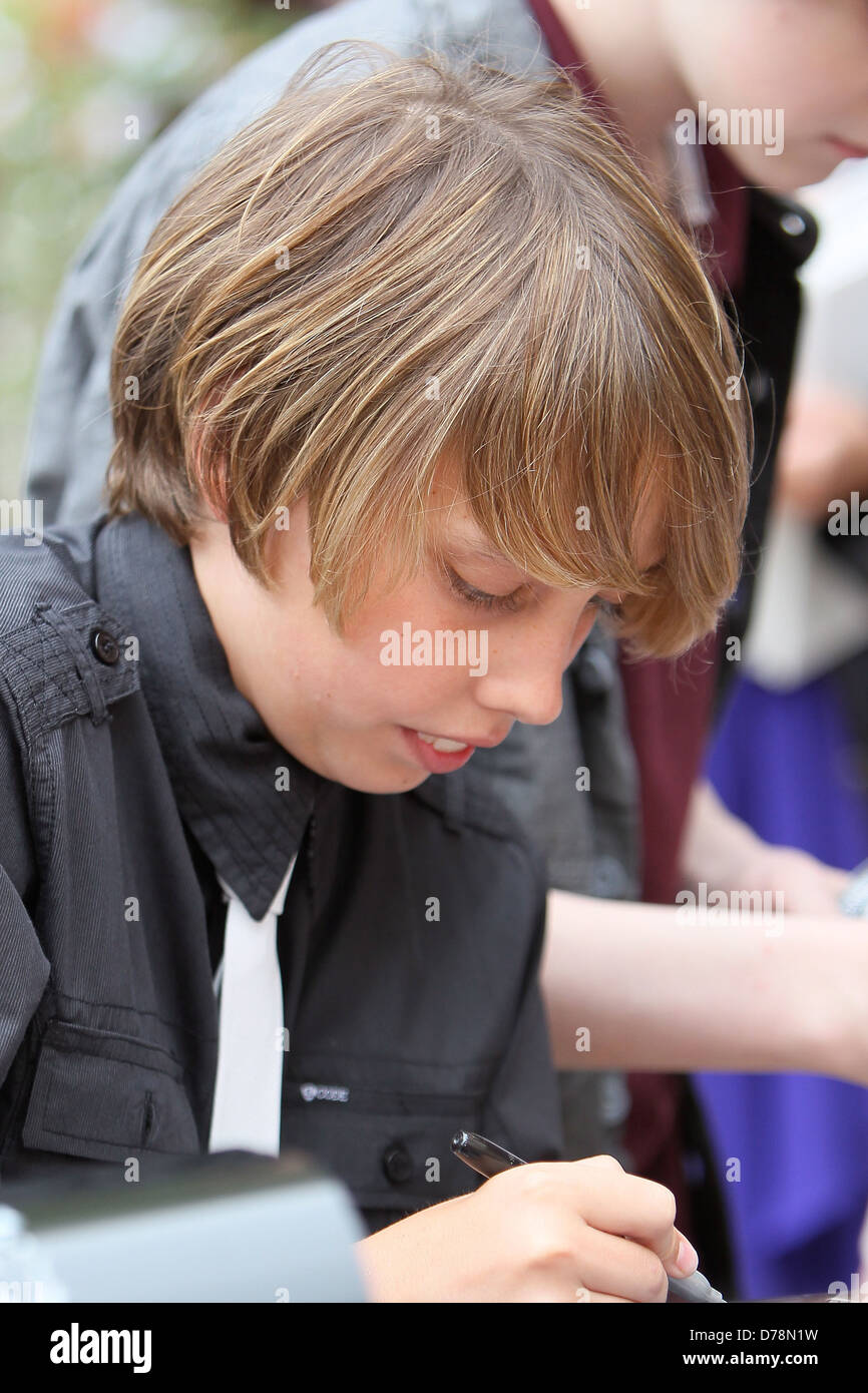 Ryan Lee Super 8 Girlfriend