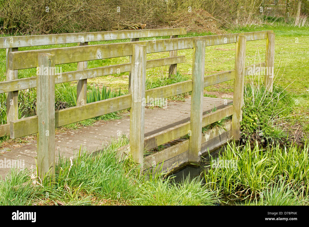 Old wooden footbridge hi-res stock photography and images - Alamy