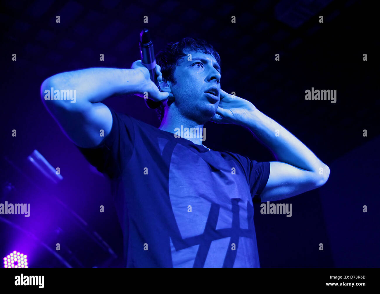 Example (real name Elliot Gleave) performing at Liverpool University ...