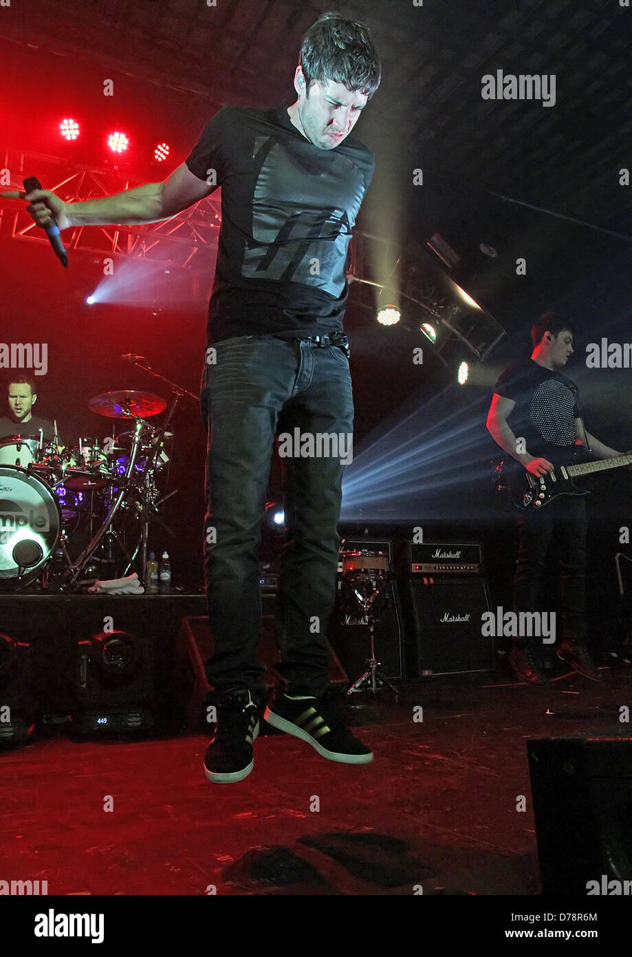 Example (real name Elliot Gleave) performing at Liverpool University ...