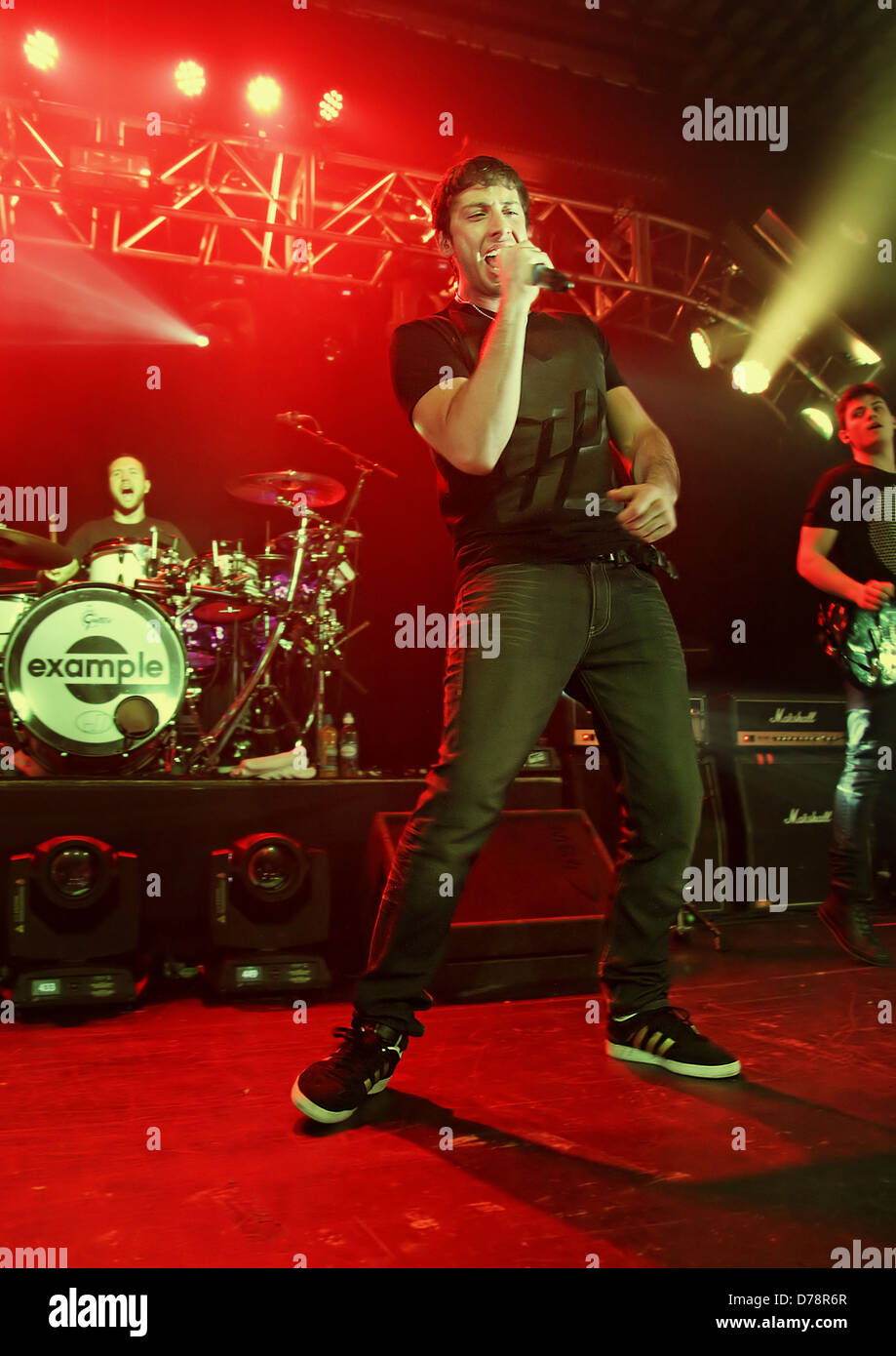 Example (real name Elliot Gleave) performing at Liverpool University ...