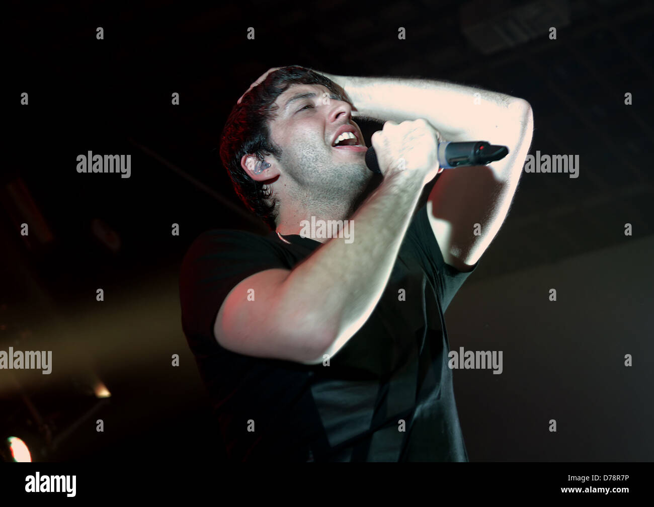 Example (real name Elliot Gleave) performing at Liverpool University ...