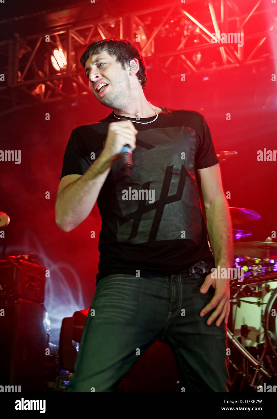 Example (real name Elliot Gleave) performing at Liverpool University ...