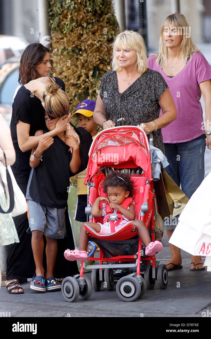 Henry Samuel, Heidi Klum, Johan Samuel, Erna Klum and Lou Samuel Heidi ...