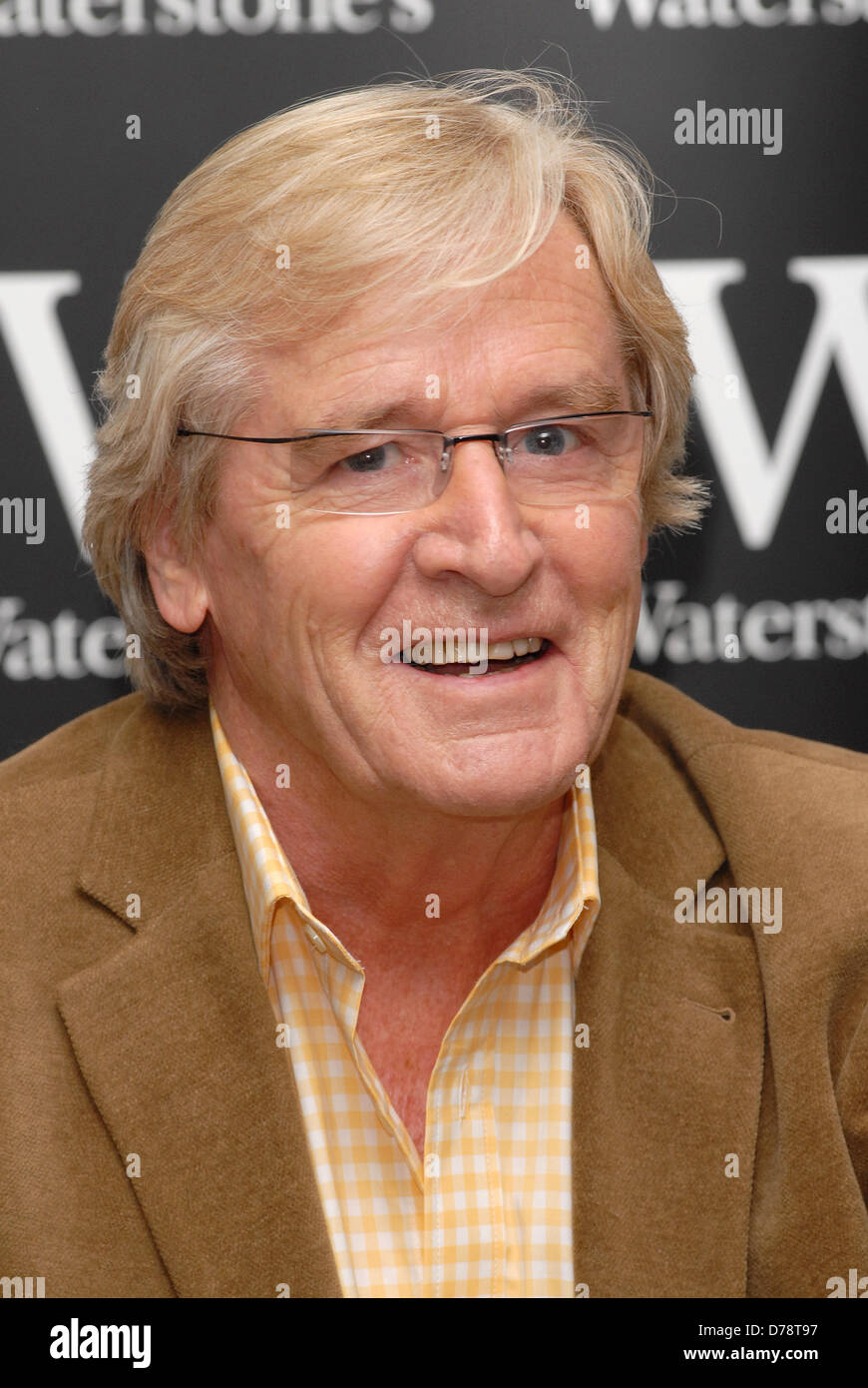 Ken barlow hi-res stock photography and images - Alamy