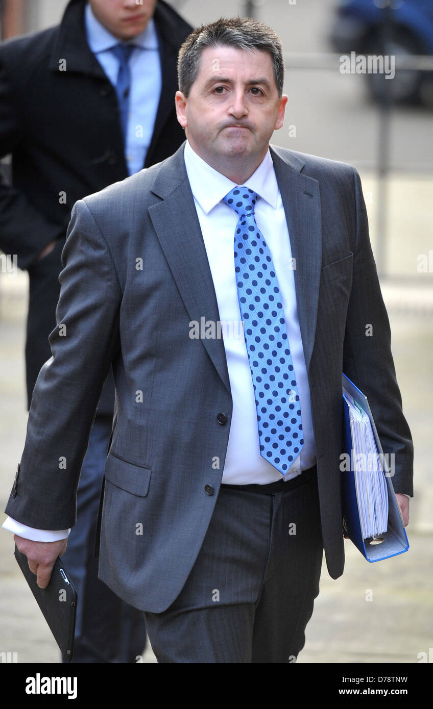 Give evidence leveson inquiry hi-res stock photography and images - Alamy