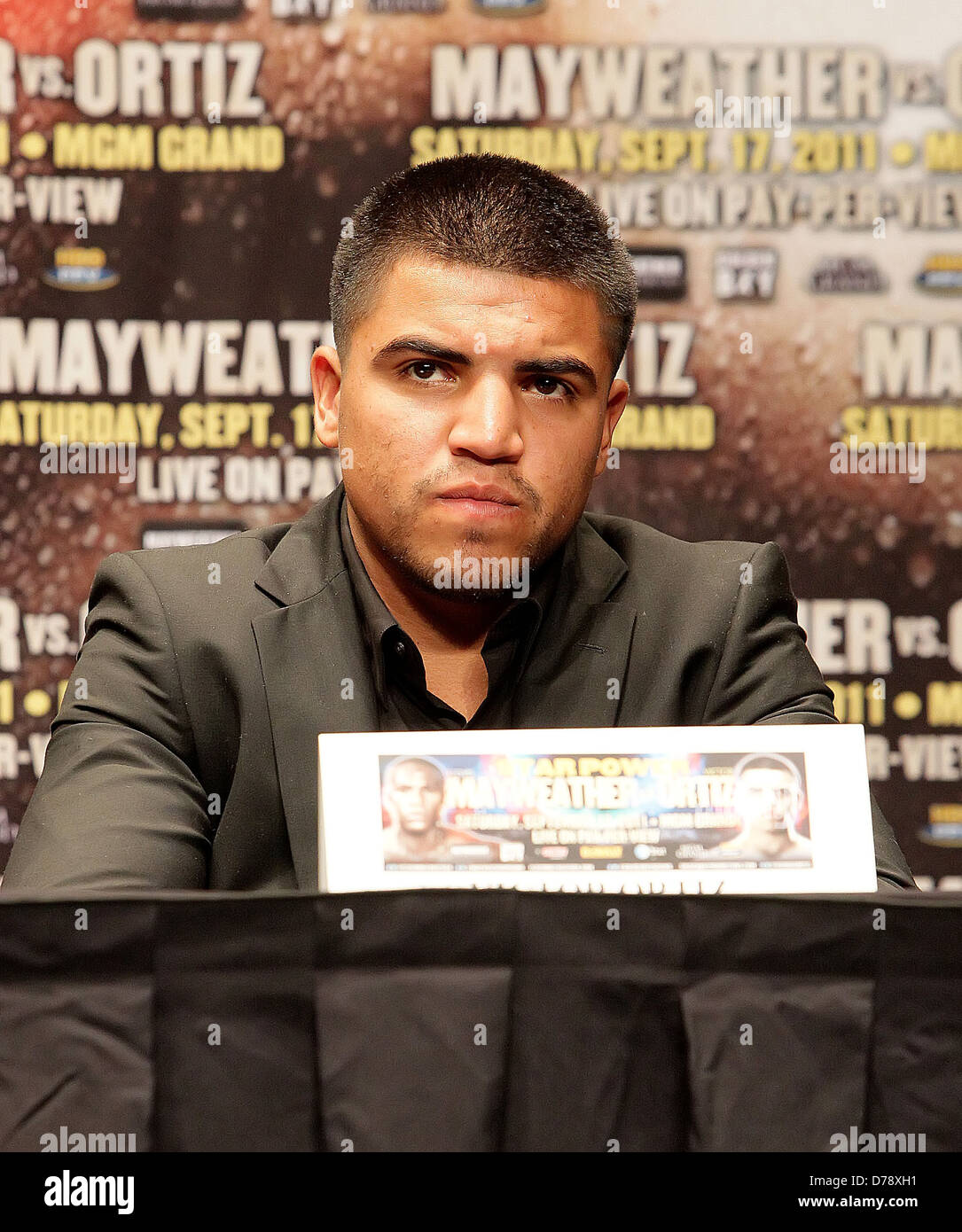 Welterweight champion hi-res stock photography and images - Alamy