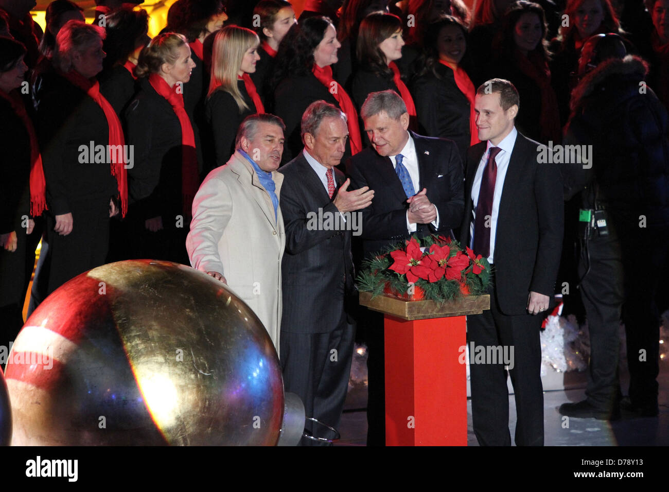 Mayor Michael Bloomberg The 2011 Rockefeller Center Christmas Tree ...