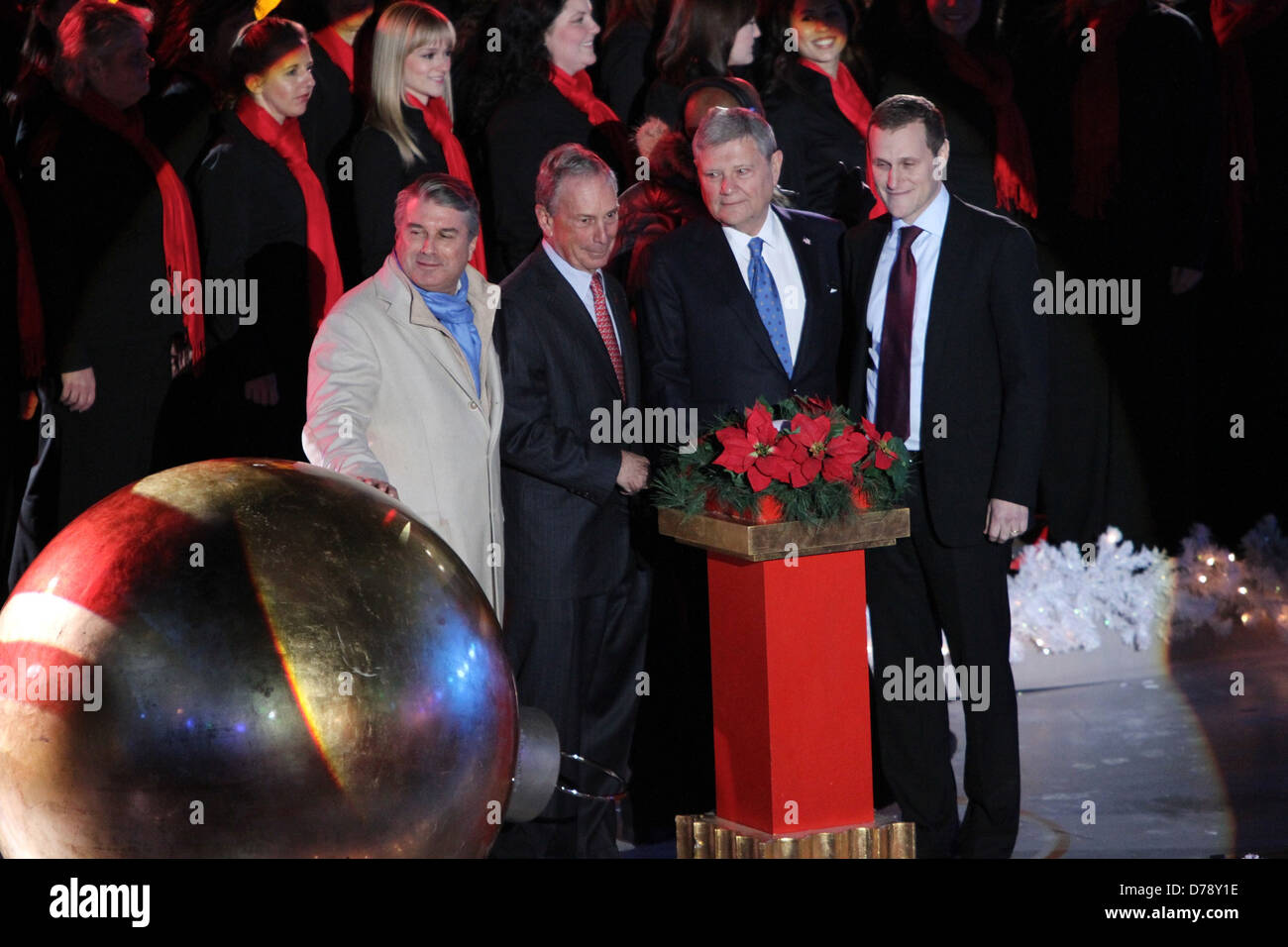 Mayor Michael Bloomberg The 2011 Rockefeller Center Christmas Tree ...