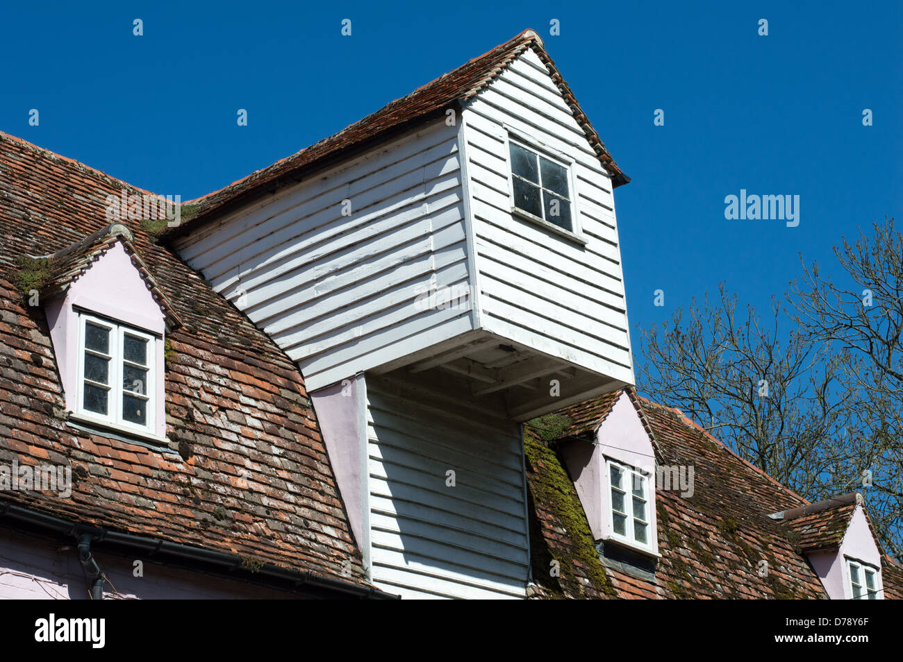 Old hoist hi-res stock photography and images - Alamy