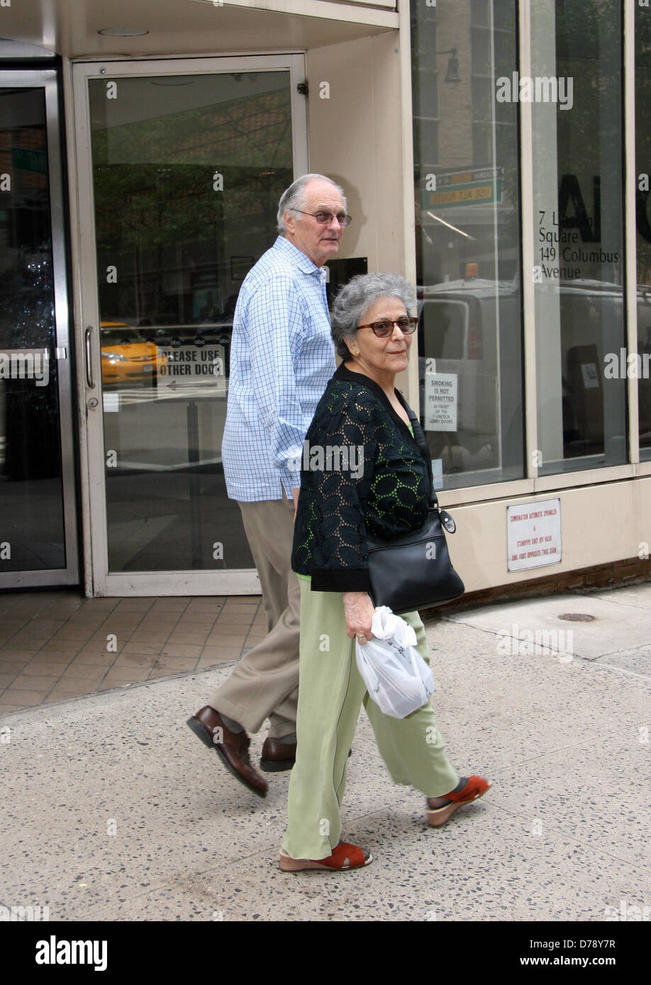 Arlene alda and alan alda hi-res stock photography and images - Alamy