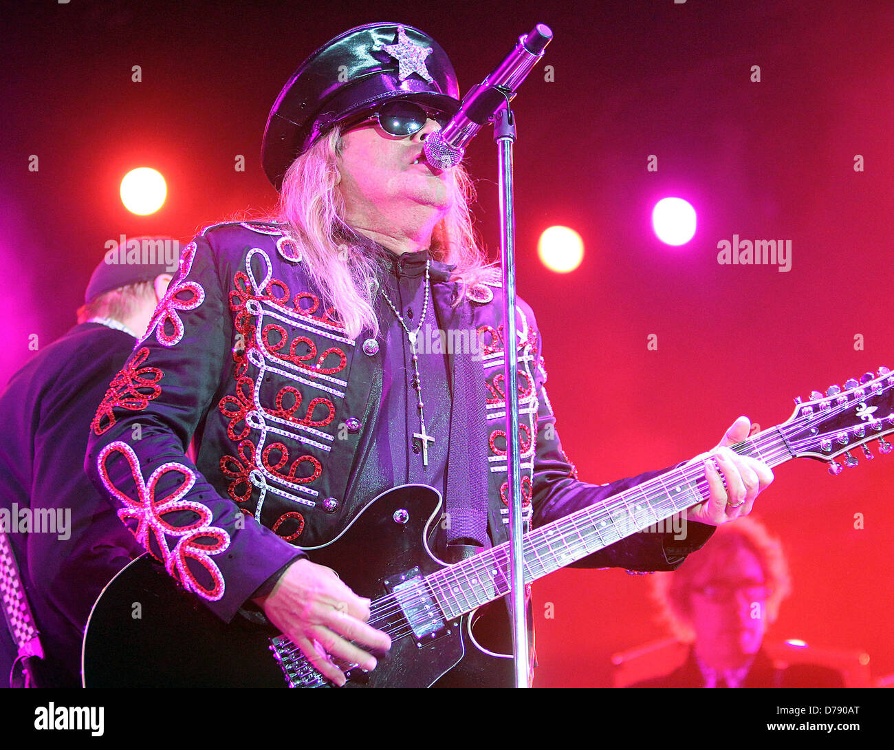 Robin zander hi-res stock photography and images - Alamy