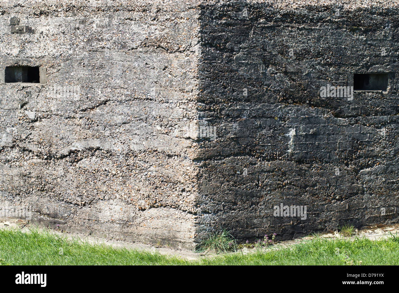 A concrete pillbox bunker from the second world war Stock Photo - Alamy