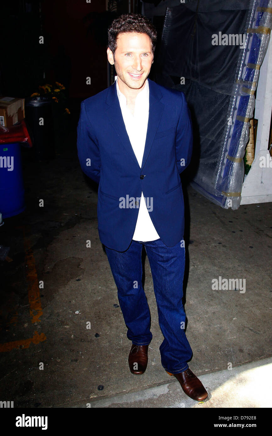 Royal Pains' actor Mark Feuerstein is spotted outside 'Live with Regis ...