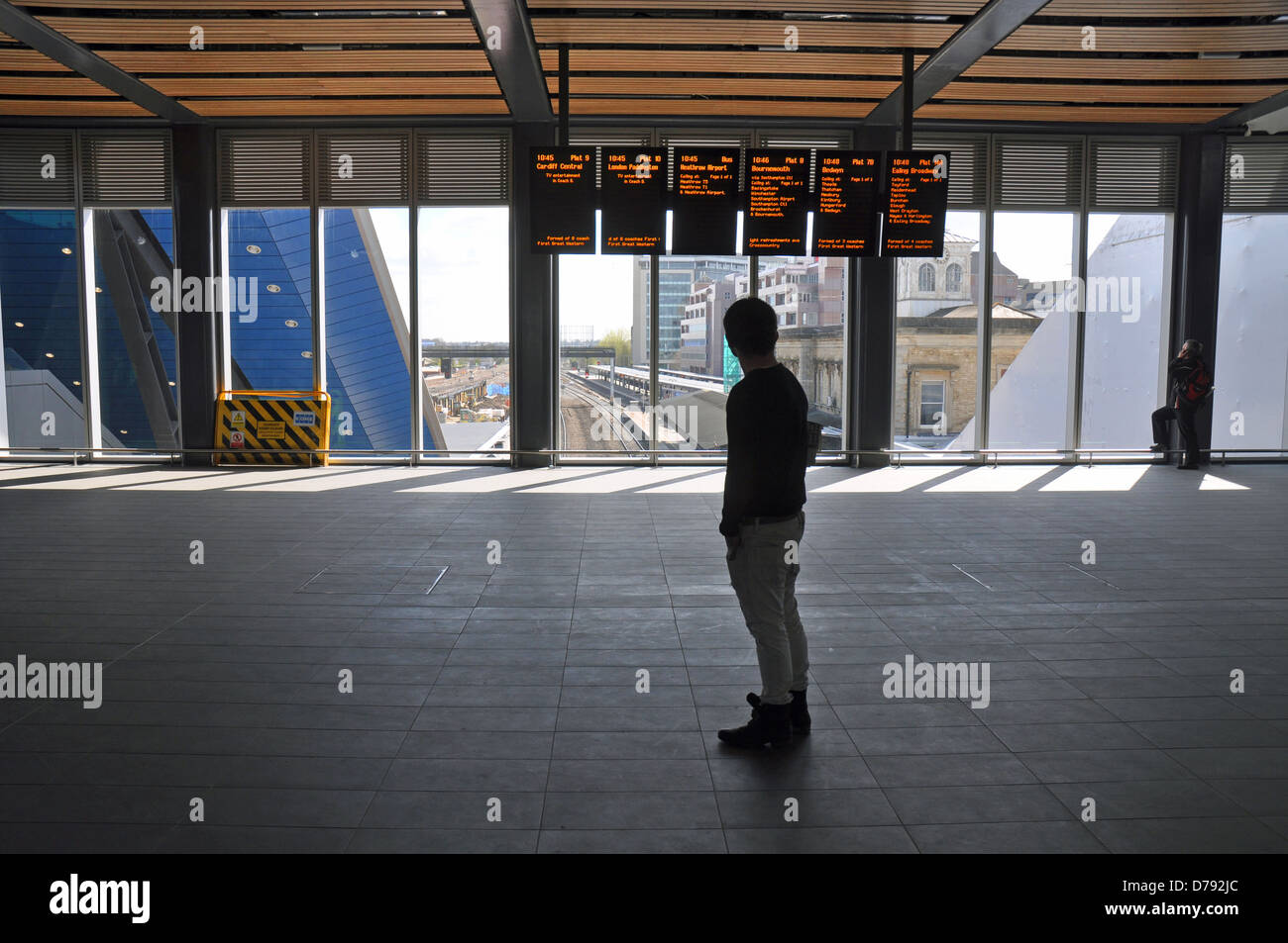 The newly refurbished Reading rail station Stock Photo - Alamy