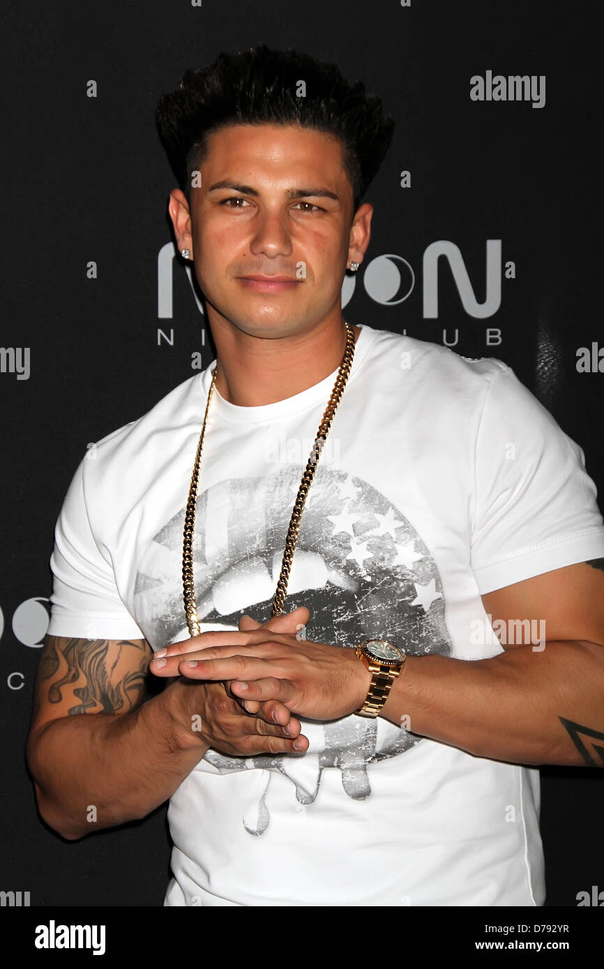 Pauly D aka Paul DelVecchio Palms Casino Resort hosts The Official ...