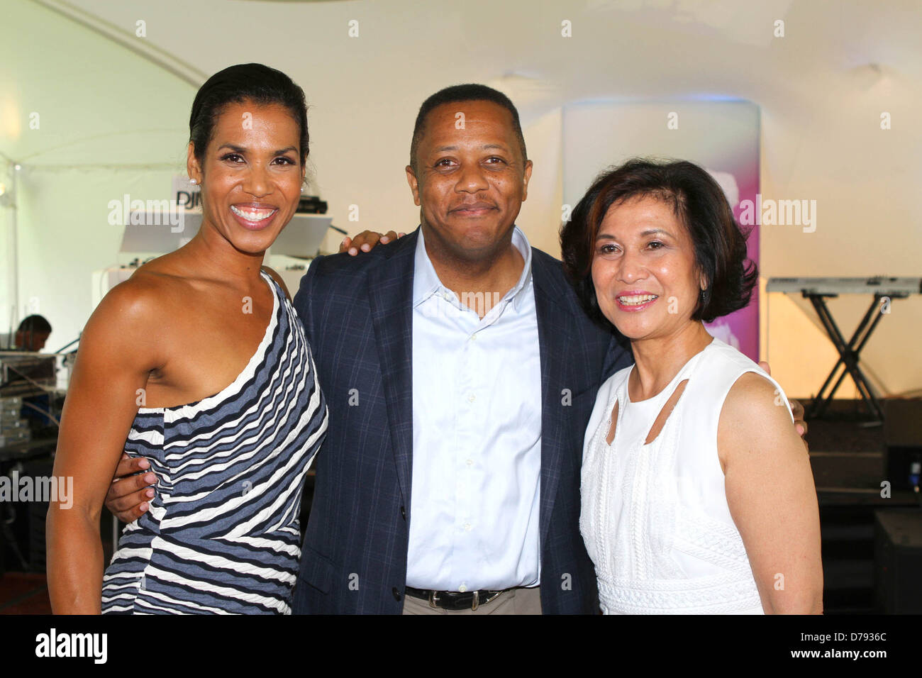 Leslie lewis sword hi-res stock photography and images - Alamy